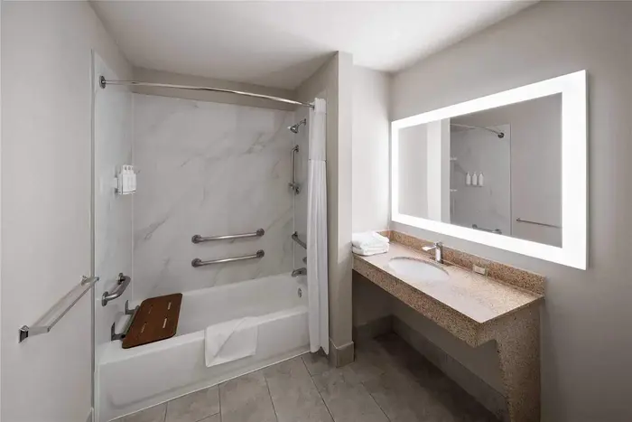 37 Romantic Tulsa Hotels with Jacuzzi in Room ️ Cozy Escape